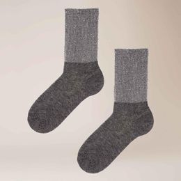 Socken Kunert "Socke Cosy Celebration", Damen, Gr. 35-38, grau (night, silber 1538), Obermaterial: 53% Polyester PES. 21% Polyamid PA. 20% Baumwolle CO. 4% Alpaka WP. 2% Elasthan EL., Socken Socken