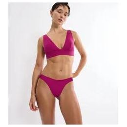 Bikini-Hose Triumph "Summer Sunset Brazilian 01", Damen, Gr. 36, N-Gr, raspberry juice, Glitzergarne;Microfaser, Obermaterial: 70% Polyamid, 16% metallisierte Fasern, 14% Elasthan, Badehosen Bikini-Hose, weicher Lurex