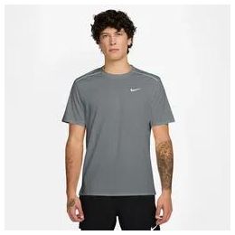 Laufshirt Nike "M NK DF UV MILER SS", Herren, Gr. M, smoke grau, i, Obermaterial: 100% Polyester, normal, Rundhals, Shirts Laufshirt, sportlicher Schnitt, mit kurzen &Auml;rmeln, mit reflektierenden Details