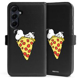 DeinDesign Galaxy A55 5G Handy Klapph&uuml;lle Handyh&uuml;lle aus Kunst Leder schwarz Flip Case Peanuts Pizza Snoopy Sideflip mit Lasche