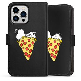 DeinDesign iPhone 13 Pro Handy Klapph&uuml;lle Handyh&uuml;lle aus Kunst Leder schwarz Flip Case Peanuts Pizza Snoopy Sideflip mit Lasche