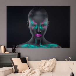 Akustikbild Portr&auml;t mit Neonfarben bemalt