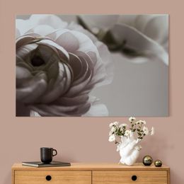 Akustikbild Dunkle Bl&uuml;te im Fokus