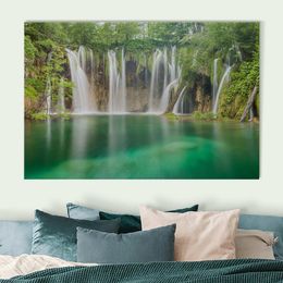 Bilderwelten Akustikbild Wald gr&uuml;n Motiv Schallschutzbild - Wasserfall Plitvicer Seen - B&auml;ume Wohnzimmer Schlafzimmer