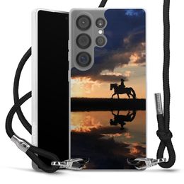 DeinDesign Galaxy S25 Ultra Handy Carry Case H&uuml;lle mit Band Handykette zum Umh&auml;ngen schwarz Horse Horseback Riding Sunset Carry Case