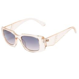 Guess Rechteckige Sonnenbrille mit verlaufenden Gl&auml;sern