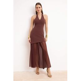 Braunes, flaches, &auml;rmelloses Maxikleid f&uuml;r Damen, ideal f&uuml;r Abschlussfeiern, Abiball und Abendveranstaltungen