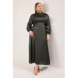 Langes, gerades, elegantes und figurbetontes Abendkleid f&uuml;r Damen
