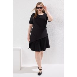 Kleid in Kurvengr&ouml;&szlig;e