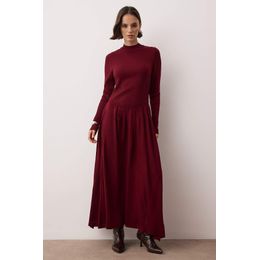 Langes, gerades, l&auml;ssiges/alltagstaugliches Skater-Hijab-Kleid f&uuml;r Damen