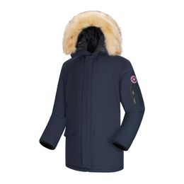 Subprime-Parka f&uuml;r M&auml;nner. Der Parka besteht aus hochwertigem Polyester und hat ein warmes Innenfutter. Er ist ideal f&uuml;r die kalten Wintermonate. Der Pelzkragen besteht aus Kunstpelz und ist abnehmbar.