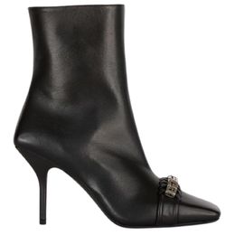 Schwarze Stiefeletten im G-Woven-Design von Givenchy