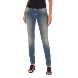 Met Lange Denim-Hose getragen und zerrissen Wirkung 10DB50262 Frau