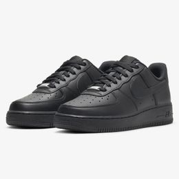 Nike Air Force 1 '07 Frauenturnschuhe in Schwarz