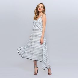Diagonal gestreiftes Midikleid mit Riemen