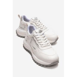 Whisper Casual Sneaker