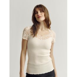 Spitzenshirt rosemunde "Beatha Lace Capsleeve T-Shirt mit Seide", Damen, Gr. L, wollwei&szlig;, Feinstrick, Obermaterial: 55% Seide, 45% Baumwolle, durchscheinend, gebl&uuml;mt, unifarben, eng h&uuml;ftbedeckend, V-Ausschnitt, Spitze, Shirts, wundersch&ouml;ne elastisch weiche Vintage-Spitze an Ausschnitt und &Auml;rmeln