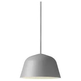 muuto Ambit Pendelleuchte, &Oslash; 25 cm, grau