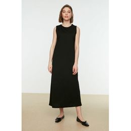 Trendyol Kleid in Schwarz - 77% | Gr&ouml;&szlig;e M | Damen-kleider