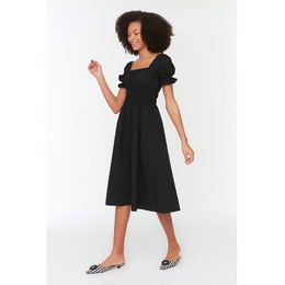 Trendyol Kleid in Schwarz - 53% | Gr&ouml;&szlig;e 38 | Damen-kleider