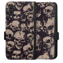 DeinDesign Galaxy A50 Handy Klapph&uuml;lle Handyh&uuml;lle aus Kunst Leder schwarz Flip Case Totenkopf Halloween Gothic Sideflip mit Lasche
