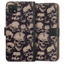 DeinDesign Galaxy A22 5G Handy Klapph&uuml;lle Handyh&uuml;lle aus Kunst Leder schwarz Flip Case Totenkopf Gothic Halloween Sideflip mit langer Lasche