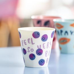 Koziol Nora Cup M Juicies Blueberry Becher 300 ml cream - Becher & Tassen