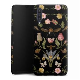 DeinDesign Galaxy A50 Handy Premium Case Smartphone Handyh&uuml;lle Schutzh&uuml;lle matt Flower Wreath Bee Blossom Premium Case