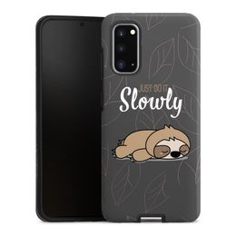 DeinDesign Galaxy S20 Handy Panzer Handyh&uuml;lle robuste Outdoor H&uuml;lle Schutzh&uuml;lle matt Sloth Lazy Sunday Sayings Tough Case