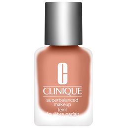 Clinique Superbalanced Make-up f&uuml;r Mischhaut