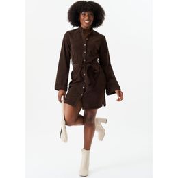 Braunes Cord-Hemdkleid mit Knopfleiste und G&uuml;rtel