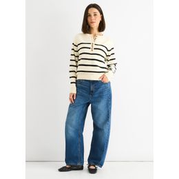 Cremefarbener, recycelter, gestreifter, gekn&ouml;pfter, locker sitzender Strickpullover