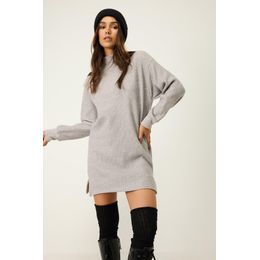 Weiches, schlichtes Kleid mit halbem Rollkragen