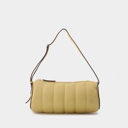 Gepolsterte Zylindertasche aus cremefarbenem Leder