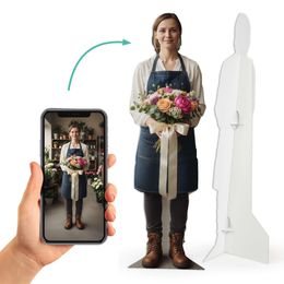 Pappaufsteller lebensgro&szlig; im Wunschformat | personalisiert mit eigenem Foto | recycelbare Wellpappe | Figurenaufsteller & Pappfigur selbst gestalten