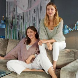 Anleitung 245/3, 2-f&auml;dig &bdquo;Top-Down&ldquo; Pullover aus Silkhair von Lana Grossa