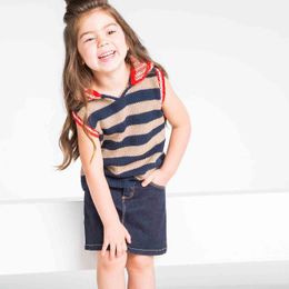 Anleitung 030/7, Kinder-Kapuzenpullunder aus Merino-Cotton von Junghans-Wolle