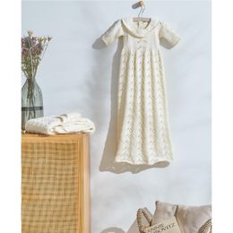 Anleitung 113/3, Taufkleid aus Nuovo Merino 120 von Junghans-Wolle