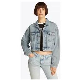 Tommy Hilfiger Jeansjacke TOMMY JEANS "OVSZ CROP TRUCKER JACKET BI6012", Damen, Gr. M (38), blau (denim light), Denim/Jeans, Obermaterial: 82% Baumwolle, 18% Lyocell, unifarben, oversize kurz, 1-Knopf-Manschette, Jacken Jeansjacke, mit kurzem Schnitt, in blauer Waschung, mit Brusttaschen