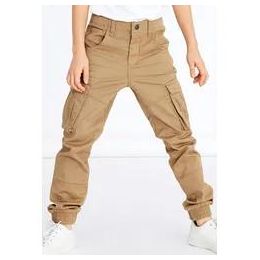 Cargohose name it "NKMRYAN &ndash; f&uuml;r Jungen mit verstellbarem Bund und Stretchkomfort", M&auml;dchen, Gr. 128, N-Gr, braun (kelp), Twill, Obermaterial: 98% Baumwolle, 2% Elasthan, unifarben, regular fit kn&ouml;chellang, Hosen Cargohose, unifarben, casual, regular fit, Twill