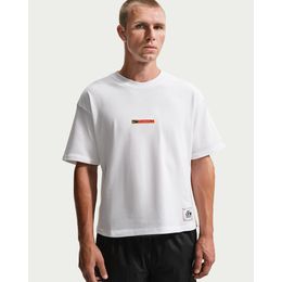 T-Shirt Nike Sportswear "M NSW TEE LSE BOXY FUSSBALL", Herren, Gr. 4XL, wei&szlig;, university rot, Obermaterial: 100% Baumwolle, Shirts T-Shirt, f&uuml;r Alltag und Training, sportlicher Stil