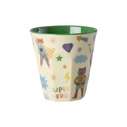 Rice Medium Kinderbecher Melamin Hero Gr&uuml;n - 250 ml &Oslash; 9 cm, H&ouml;he 9 cm skandinavische Deko Online Shop