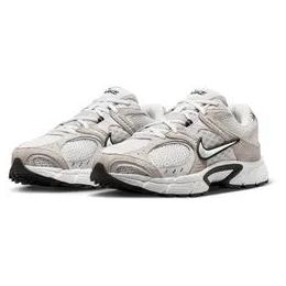 Sneaker Nike SPORTSWEAR "V5 RNR Suede", Herren, Gr. 47,5, sanftes wei&szlig;, sanftes wei&szlig;, college grau, Schuhe Sneaker, inspiriert vom Design des Y2K Nike Vomero 5