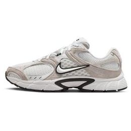 Sneaker Nike SPORTSWEAR "V5 RNR Suede", Herren, Gr. 46, sanftes wei&szlig;, sanftes wei&szlig;, college grau, Schuhe Sneaker, inspiriert vom Design des Y2K Nike Vomero 5
