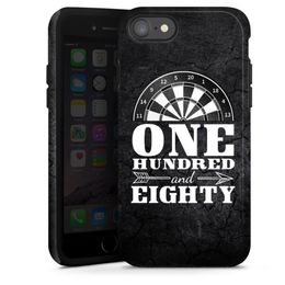 DeinDesign iPhone SE (2022) Handy Panzer Handyh&uuml;lle robuste Outdoor H&uuml;lle Schutzh&uuml;lle gl&auml;nzend Spruch Darts Sports Tough Case