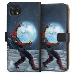 DeinDesign Galaxy A22 5G Handy Klapph&uuml;lle Handyh&uuml;lle aus Kunst Leder schwarz Flip Case Marvel Moon Deadpool Sideflip mit langer Lasche