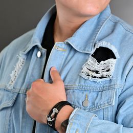 Adelia&acute;s Kettenanh&auml;nger ADELIA&acute;S "Herren Anh&auml;nger &ndash; Gravuranh&auml;nger aus Leder", schwarz, Schmuckanh&auml;nger, Herren, Leder, Kettenanh&auml;nger, Zum Verschenken &ndash; passend f&uuml;r viele Anl&auml;sse