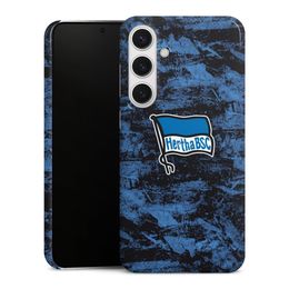 DeinDesign Galaxy S24+ Handy Premium Case Smartphone Handyh&uuml;lle Schutzh&uuml;lle gl&auml;nzend Flag Hertha Bsc Logo Premium Case