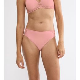 Slip Triumph "Amourette Tai", Damen, Gr. 36, cherry rose, Microfaser, Obermaterial: 83% Polyamid, 17% Elasthan, k&ouml;rpernah, Unterhosen Slip, Stretch-Spitze