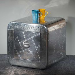 Pharao24.de Nachtschrank in Silber ausgefallen